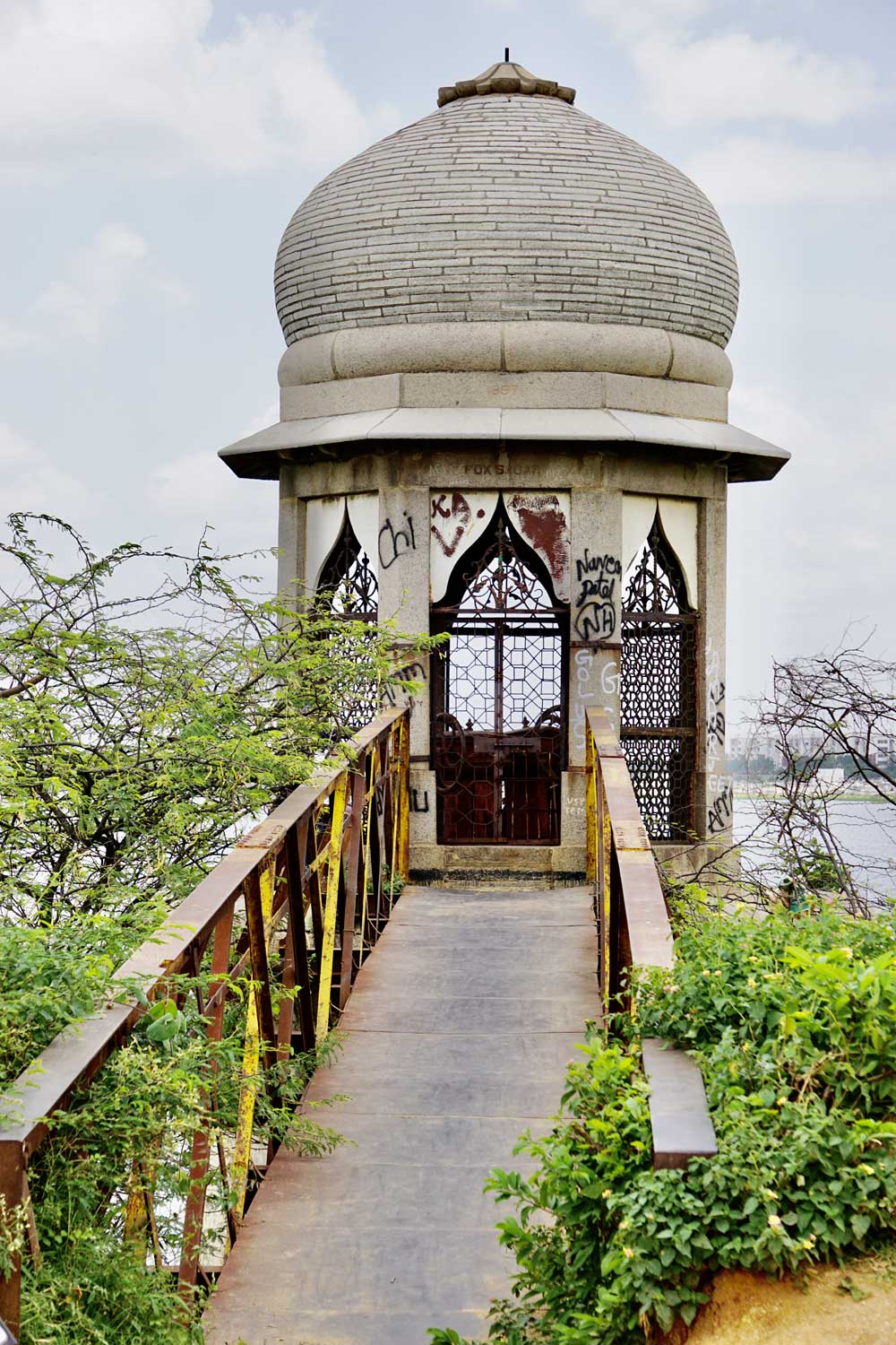 Spread your wings wide at Fox Sagar lake in Hyderabad