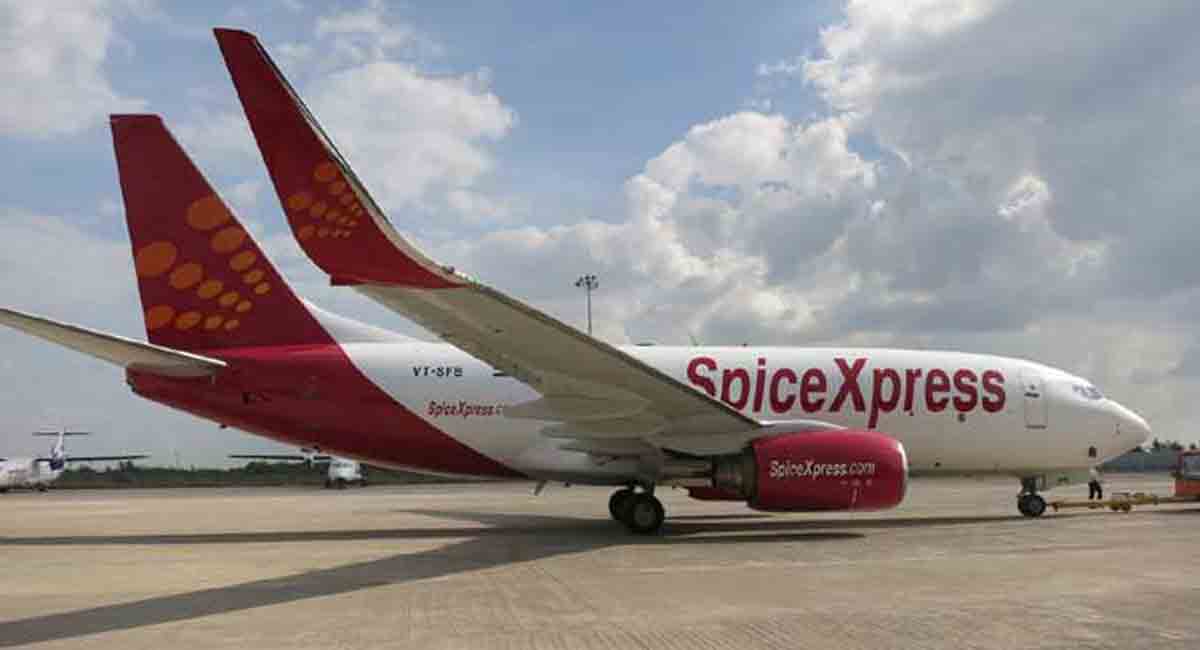 SpiceJet, AirAsia launch special offers to attract passengers