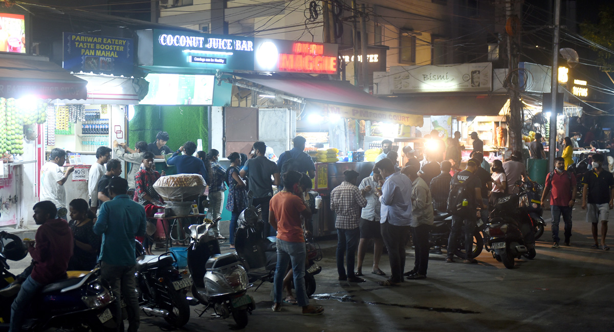As Covid recedes, Hyderabad's DLF night street gets buzzing again