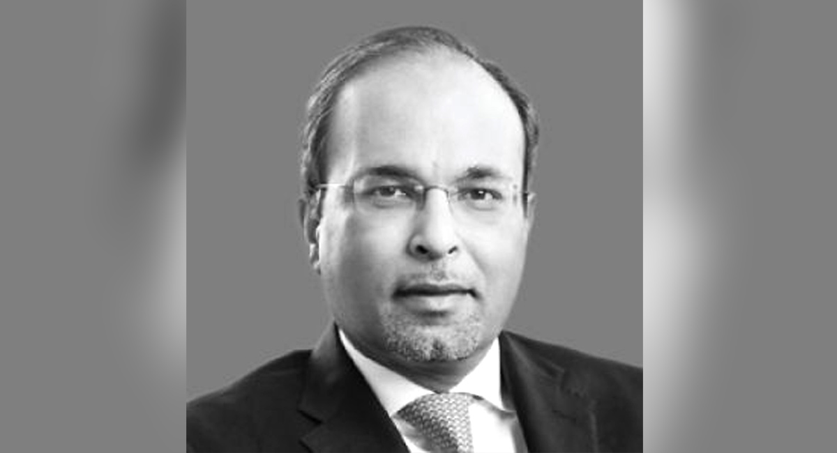 Allu Arjun celebrates daughter Arha's birthday at Burj Khalifa