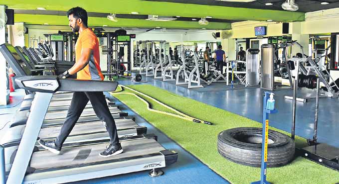 Here are 8 reasons why people go to gym that has nothing to do about ...