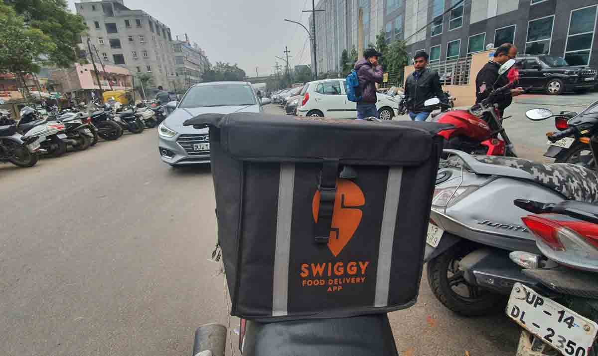 Swiggy to cover 8 lakh kms every day through EVs by 2025